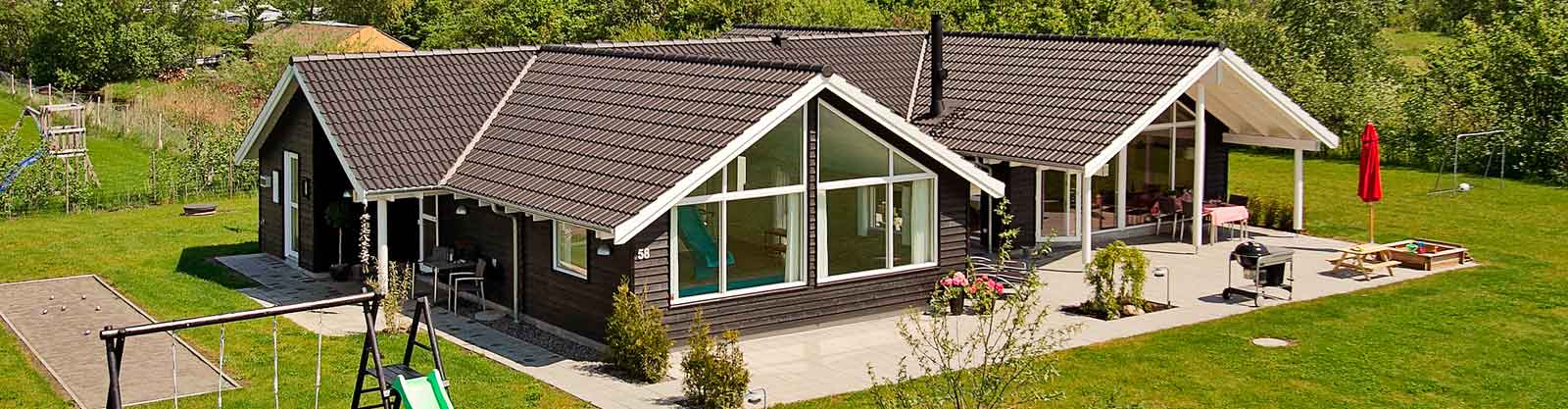 Luksus sommerhus | Søg efter sommerhuse med pool og havudsigt | DanCenter